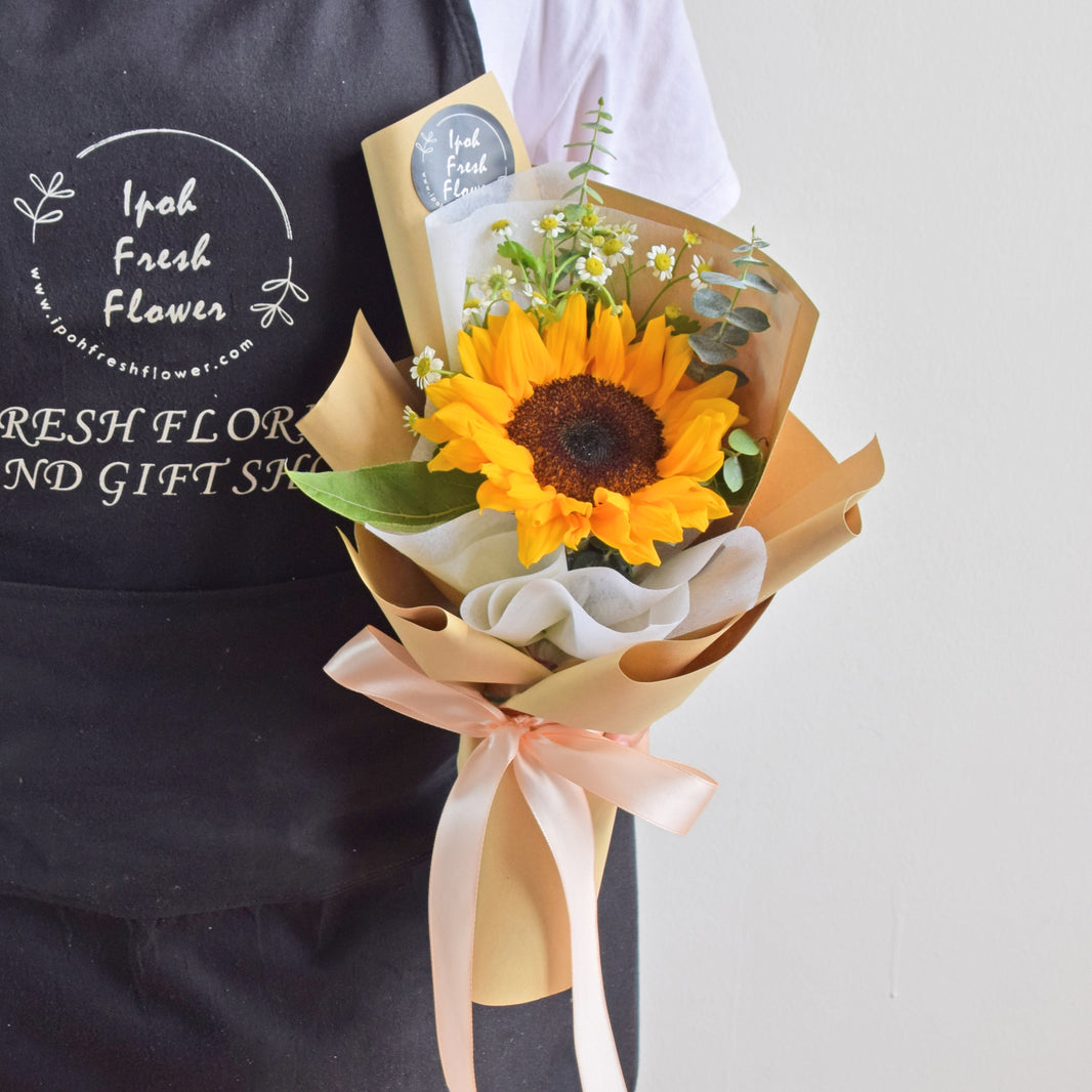 Petite Fresh Flower Bouquet| Below RM100| Same Day Delivery – Ipoh ...
